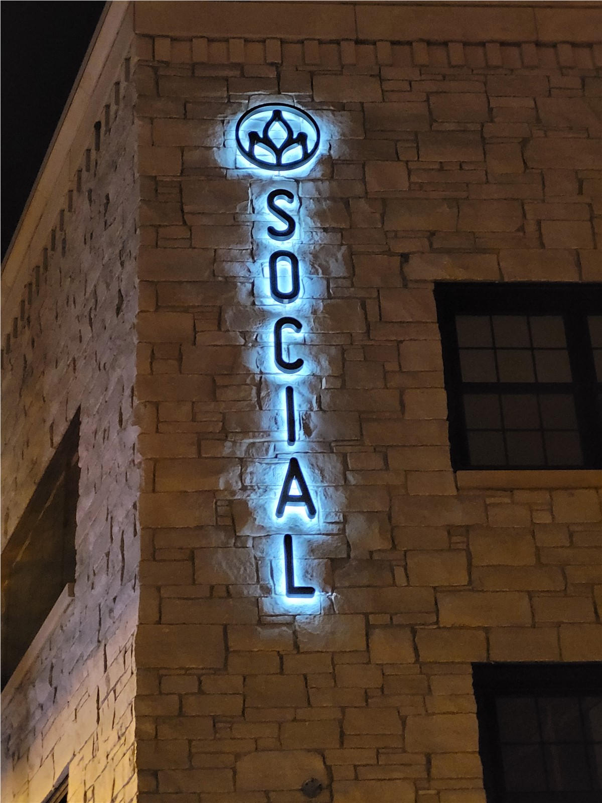 Channel Letters Signs | Chicago Channel Letter Signage | Parvin Clauss