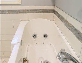 Walk In Tubs Orlando, Jacksonville, Atlanta | Quality Craftsmen