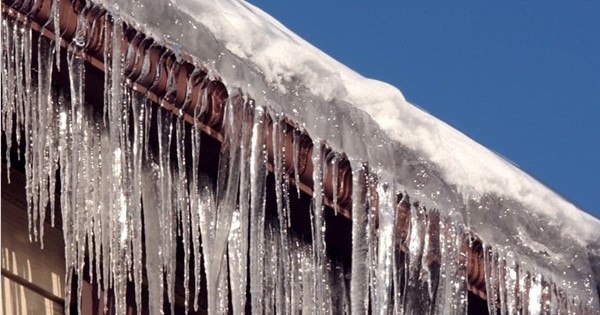 6 Ways To Prevent and Address Roof Ice Dams